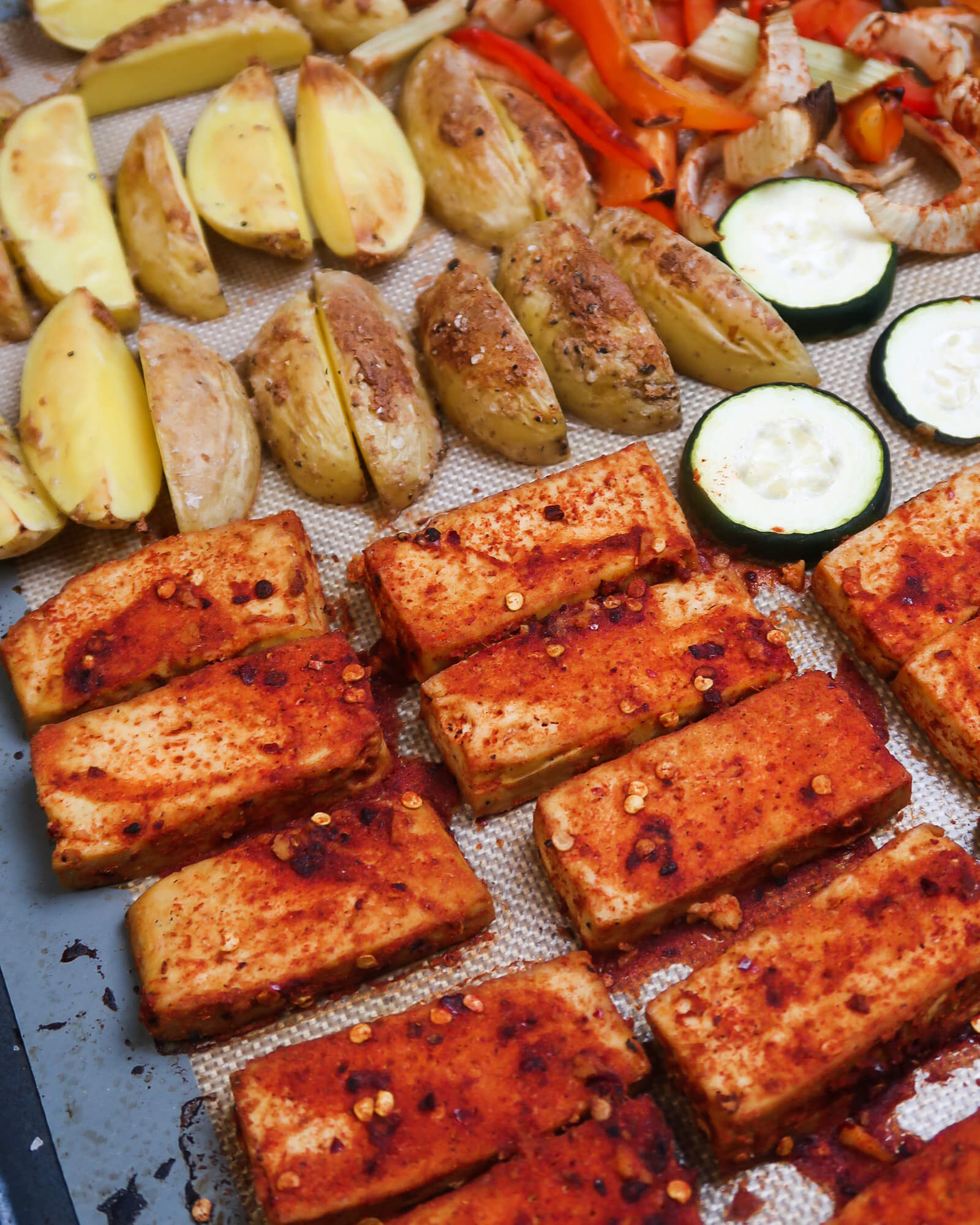 Easy Vegan Tofu Sheet Pan Dinner (sweet & spicy) - Sarahs Vegan Guide